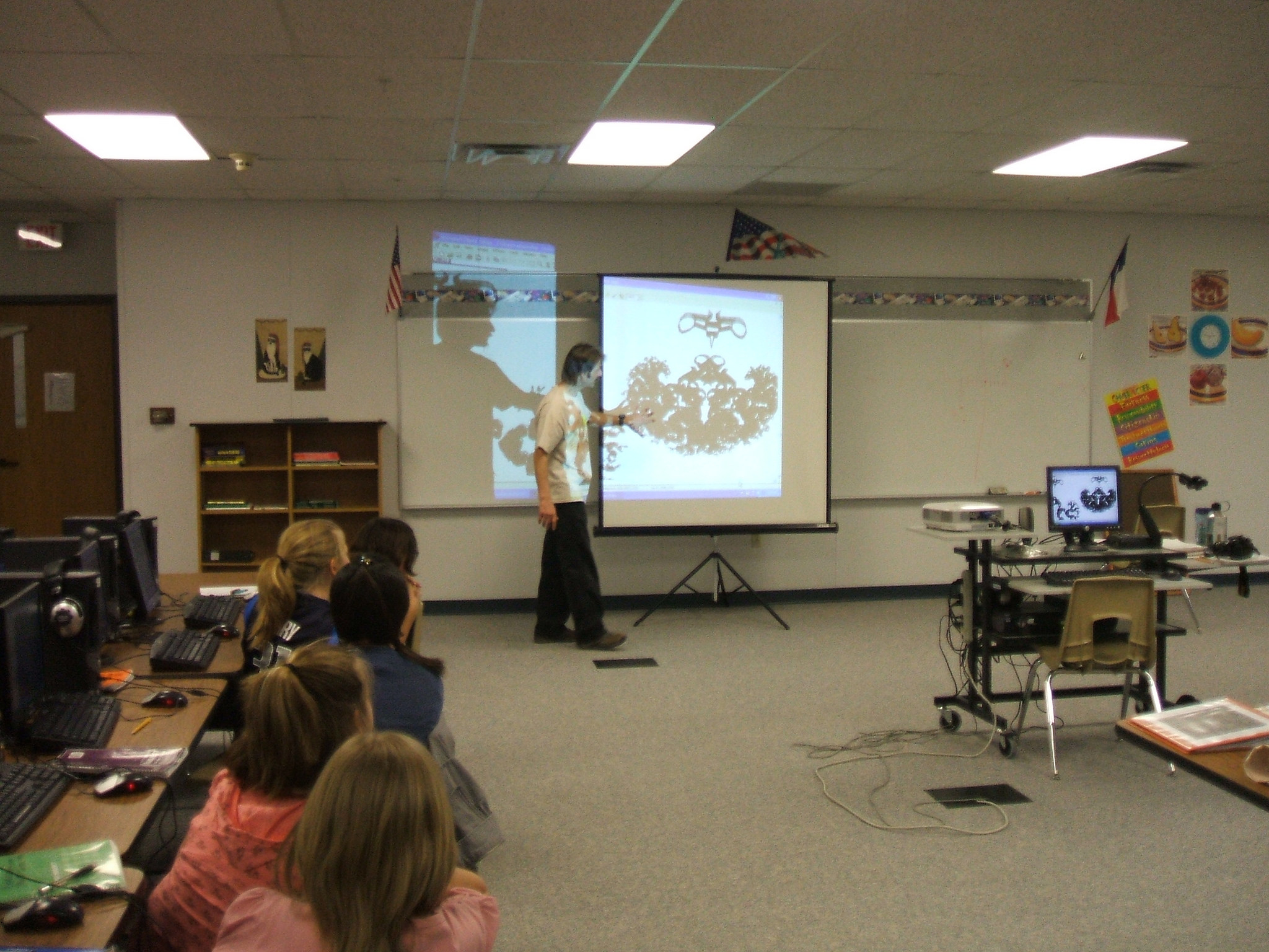 How to Use Infographics in High School Classrooms - Venngage