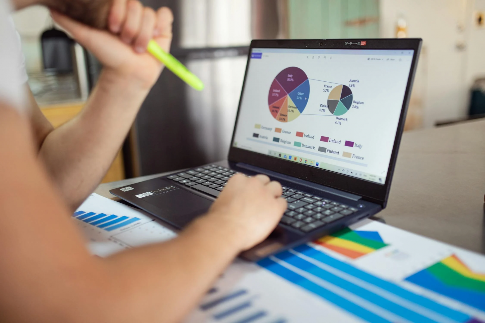 How To Engage Your Social Audience With Better Visuals - Venngage